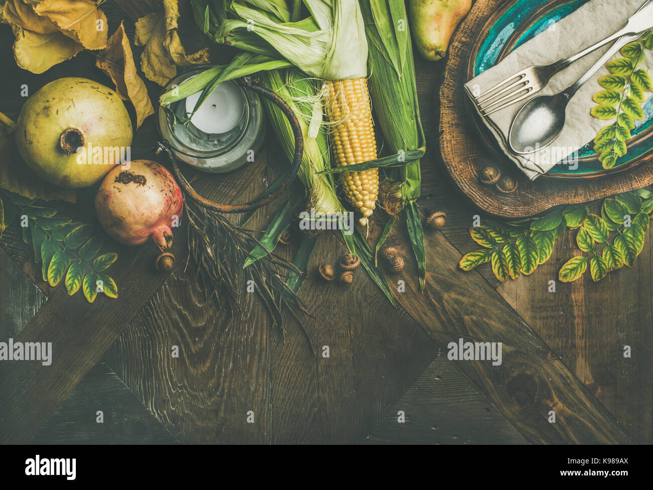 Flat-lay Fall table setting for Thanksgiving dinner Stock Photo - Alamy