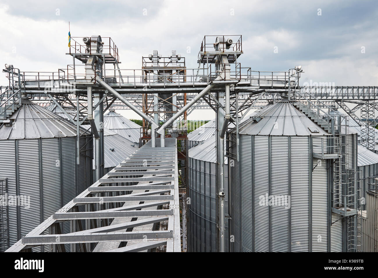 Factory town silo - beachlader