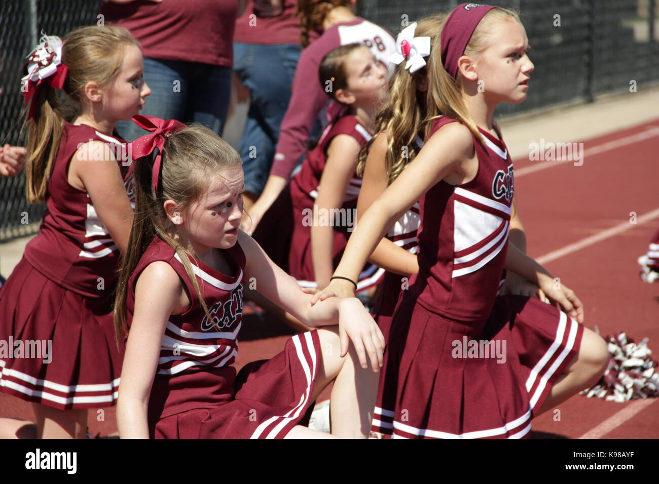 Kids cheerleading football hi-res stock photography and images - Alamy