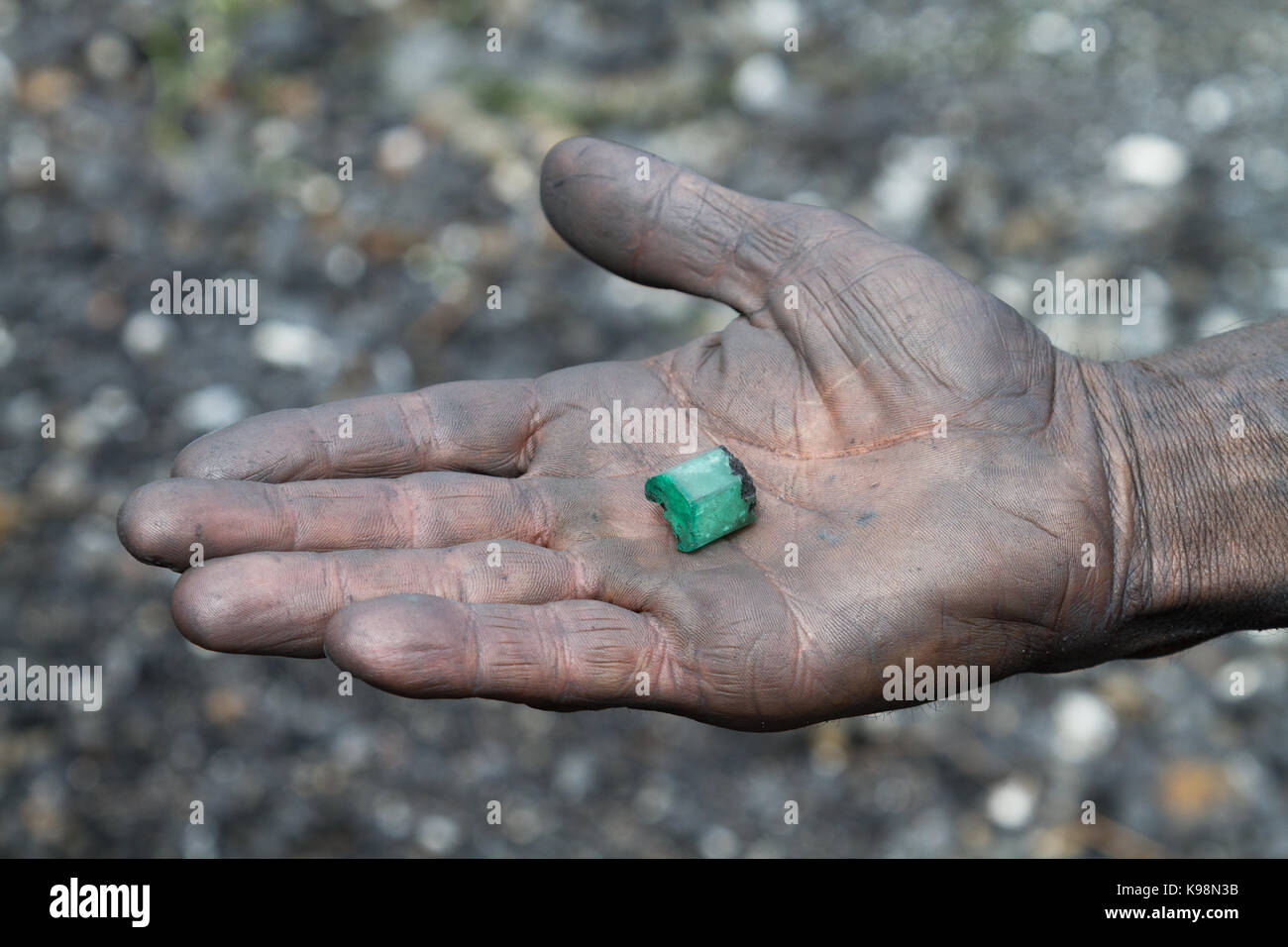 Emerald mining hi-res stock photography and images - Alamy