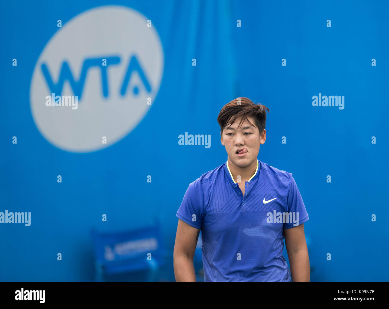 (170922) -- WUHAN, Sept. 22, 2017(Xinhua) -- Guo Shanshan of China ...