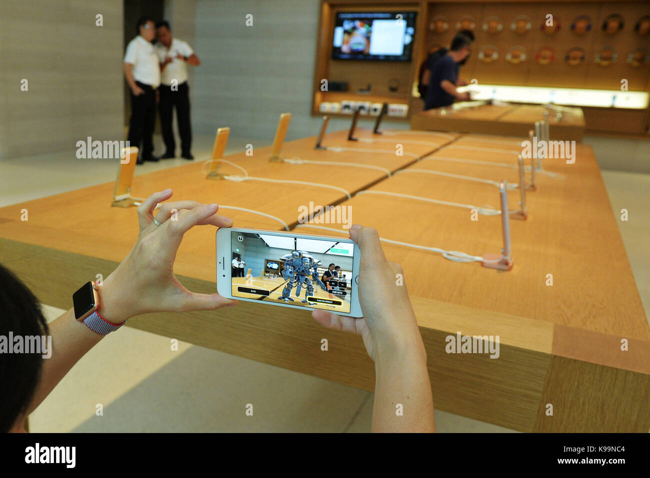 Singapore. 22nd Sep, 2017. An employee demonstrates the augmented ...
