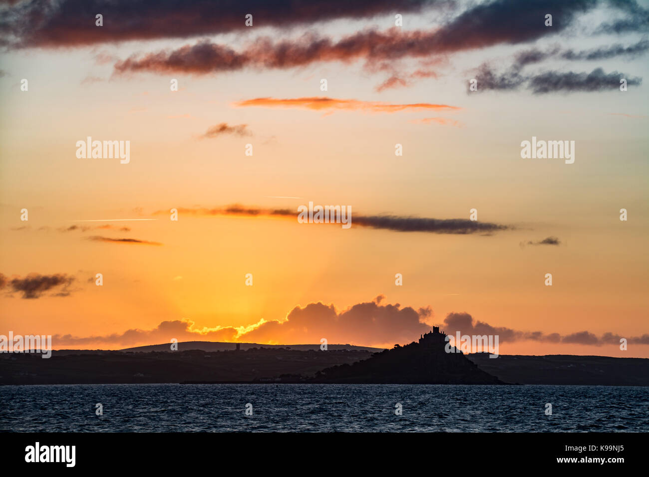 Penzance, Cornwall, UK. 22nd Sep, 2017. UK Weather. The sunrises over ...