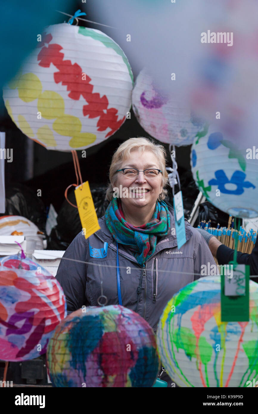 Seattle, Washington, USA. 21st Sep, 2017. A woman shops for a handmade ...