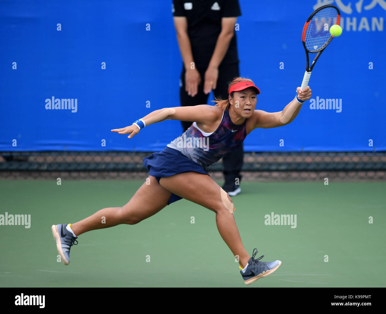 (170922) -- WUHAN, Sept. 22, 2017(Xinhua) -- China's Han Xinyun returns ...