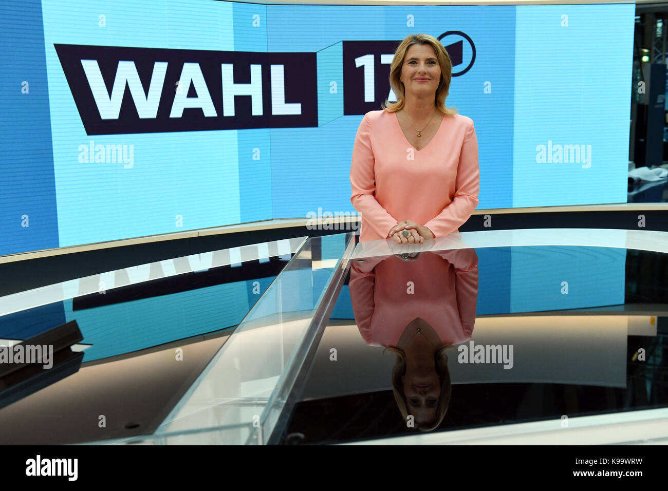Berlin, Germany. 22nd Sep, 2017. The presenter Tina Hassel seen in the ...