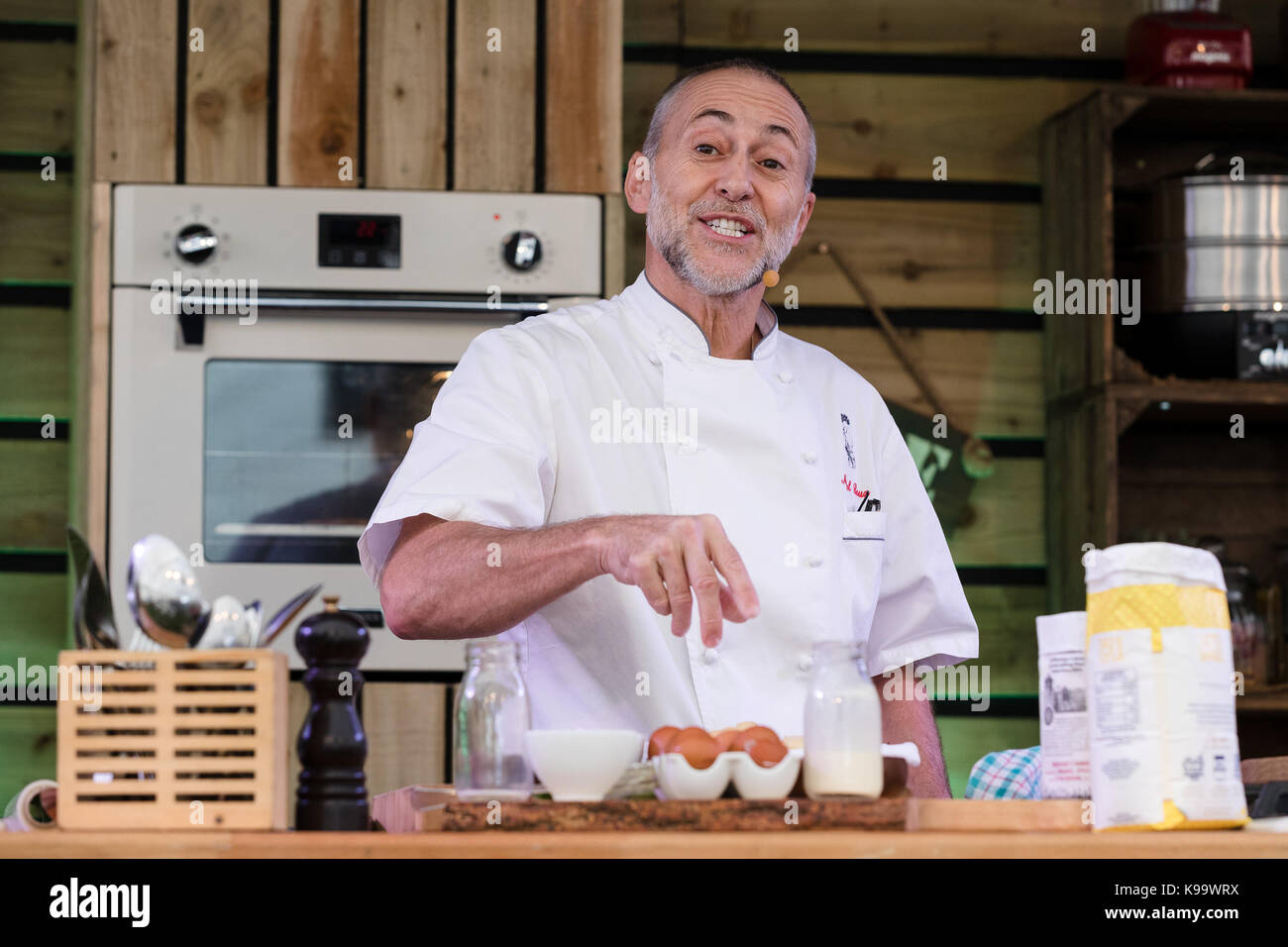 Michael roux hi-res stock photography and images - Alamy