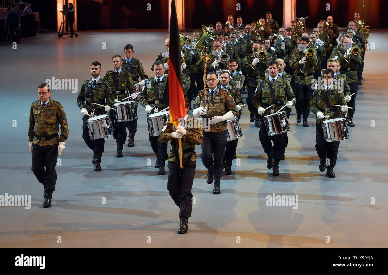Duesseldorf, Germany. 21st Sep, 2017. EXKLUSIVE - The music corps of ...