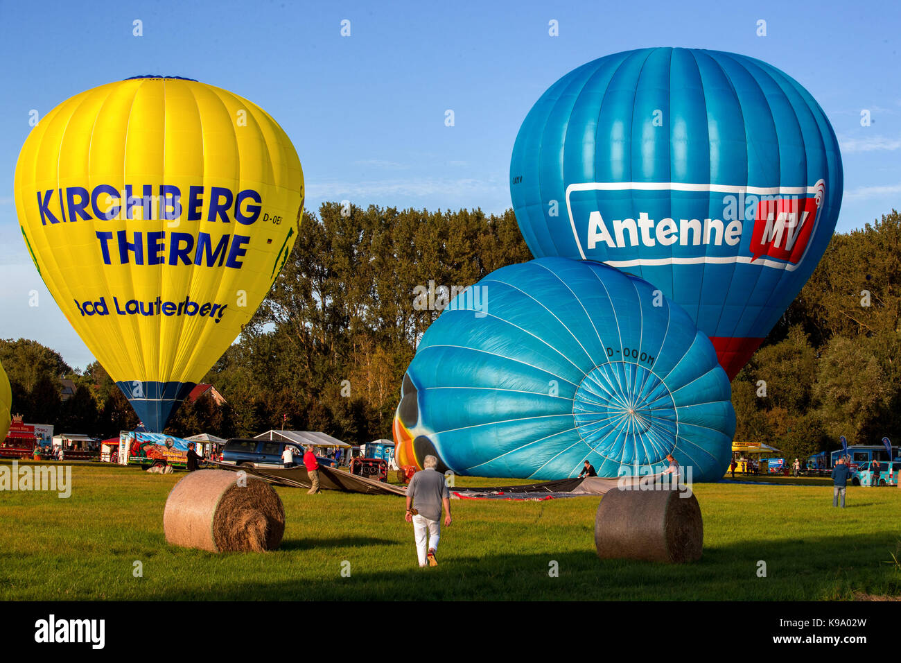 Boltenhagen, Germany. 22nd Sep, 2017. Hot-air balloons take off for an ...