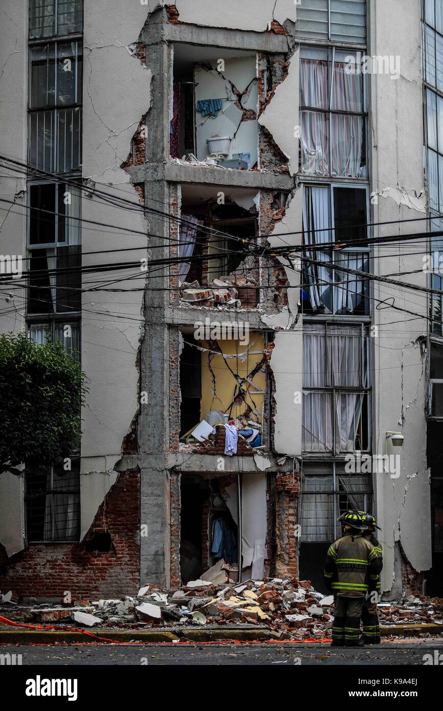 Mexico City, Mexico. 22nd Sep, 2017. The structure of the building of ...