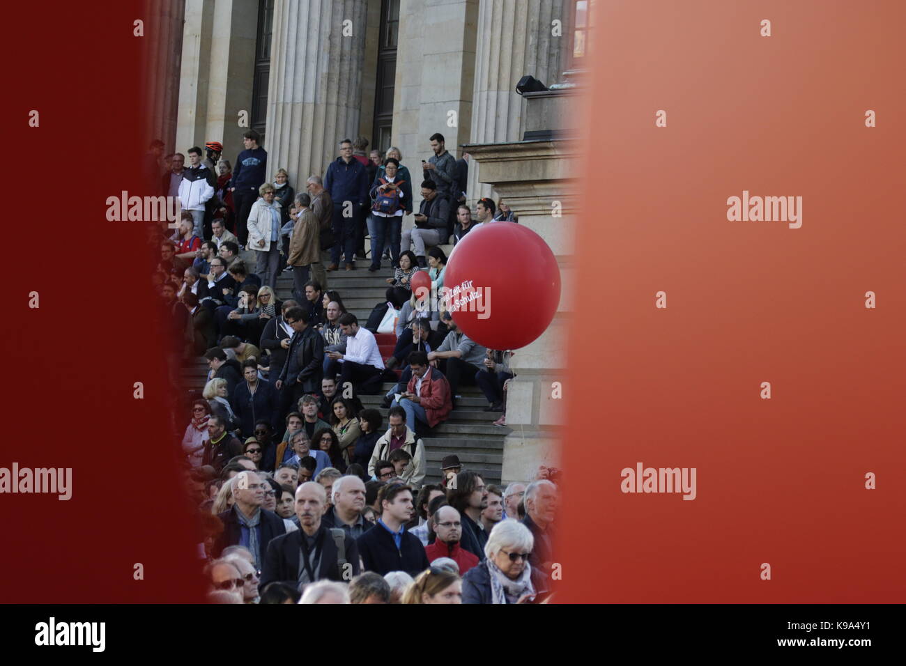 Spd supporters hi-res stock photography and images - Alamy