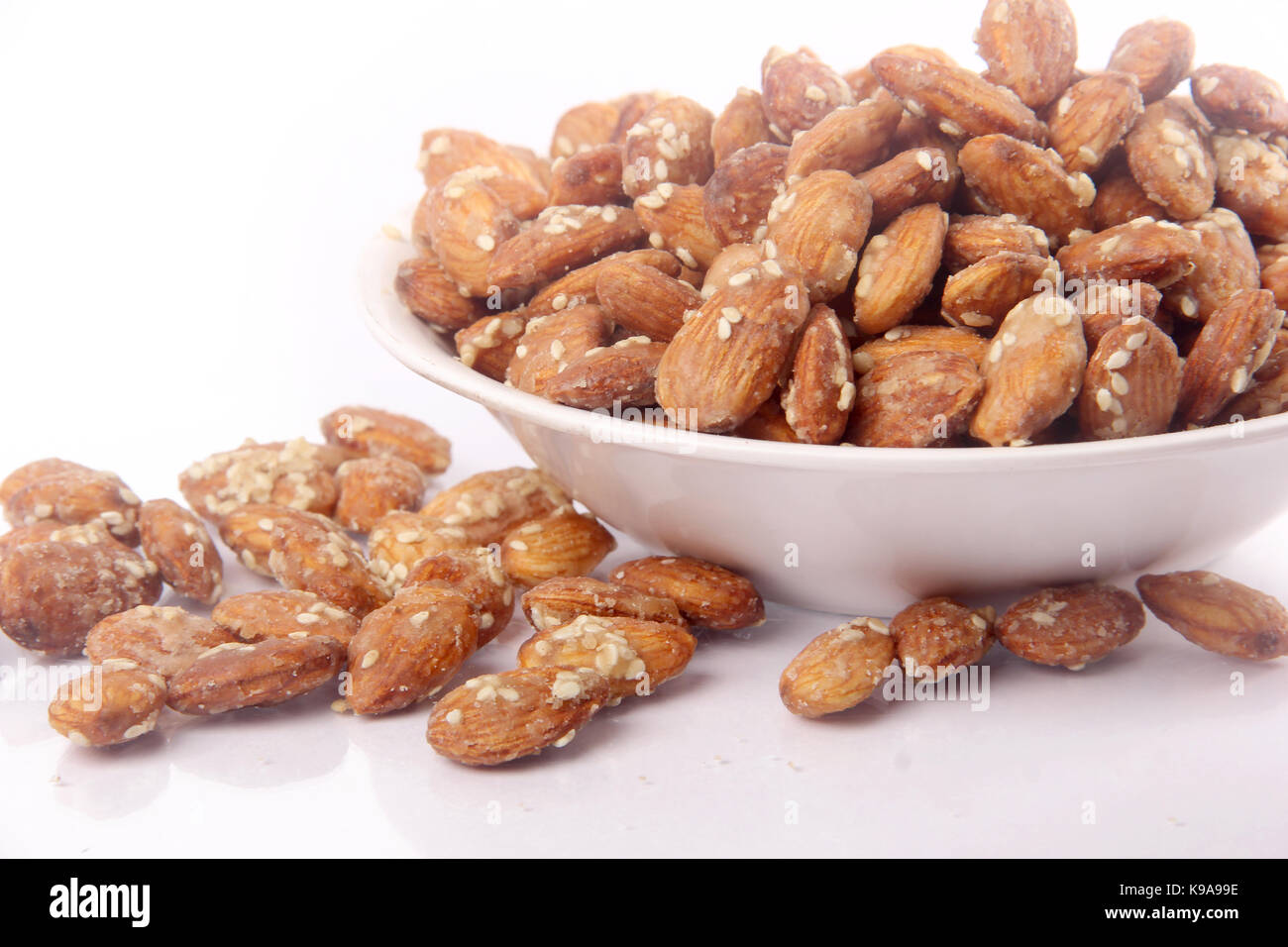 almond in bowl Stock Photo - Alamy