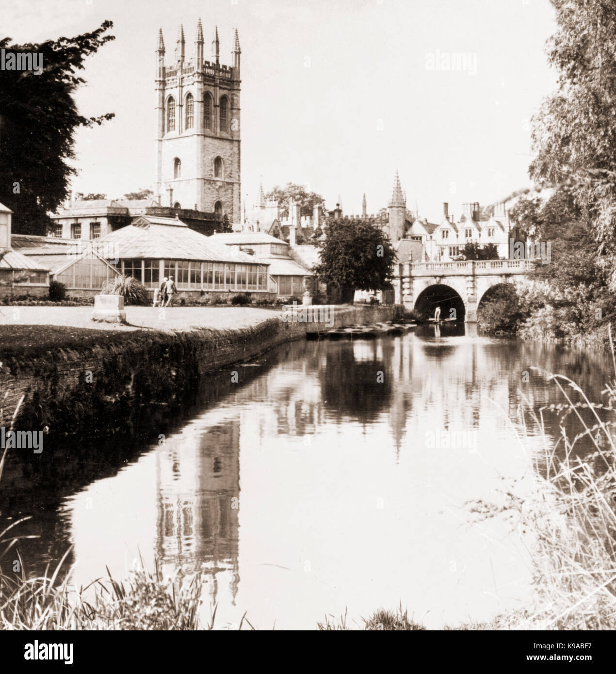 Magdalen College tower and Magdalen Bridge from the River Cherwell with ...
