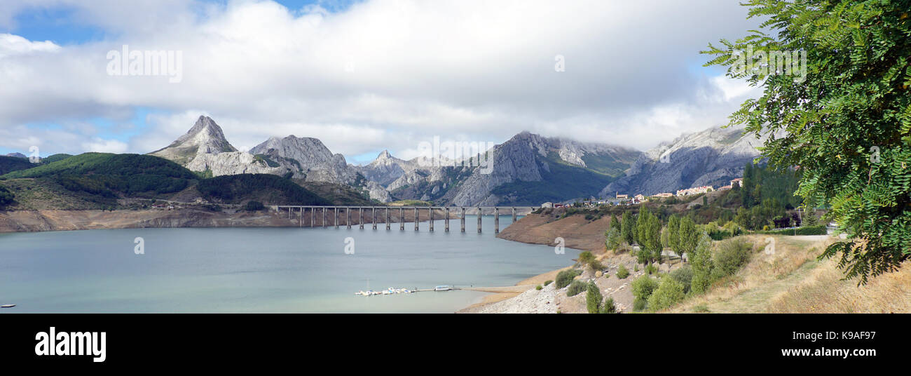 Riano dam hi-res stock photography and images - Alamy