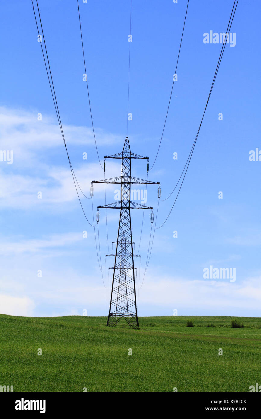 Danger sign electrical power cables hi-res stock photography and images ...