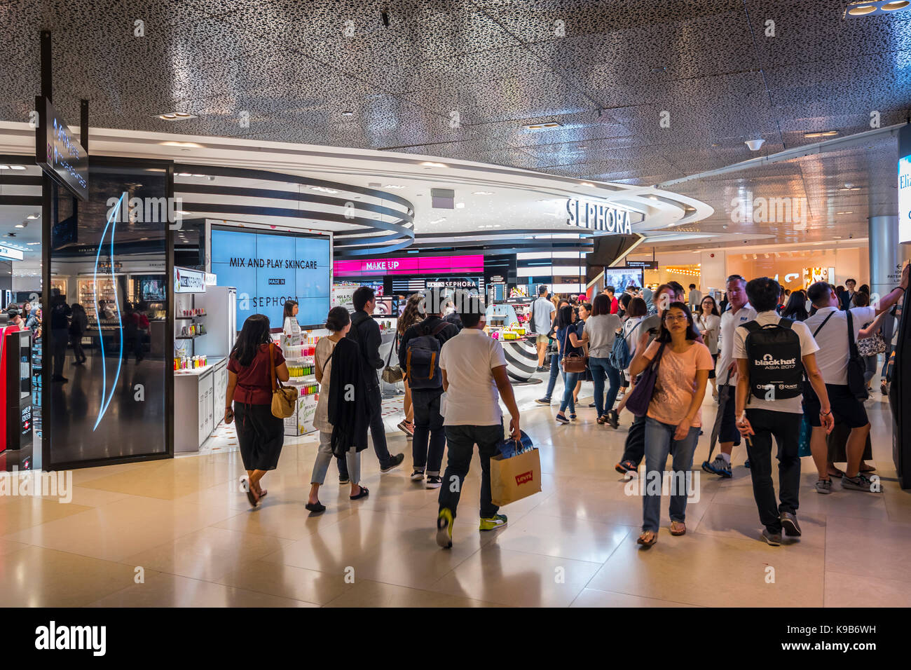 Sephora Cosmetics Store, Ion Shopping Mall, Singapore Stock Photo - Alamy
