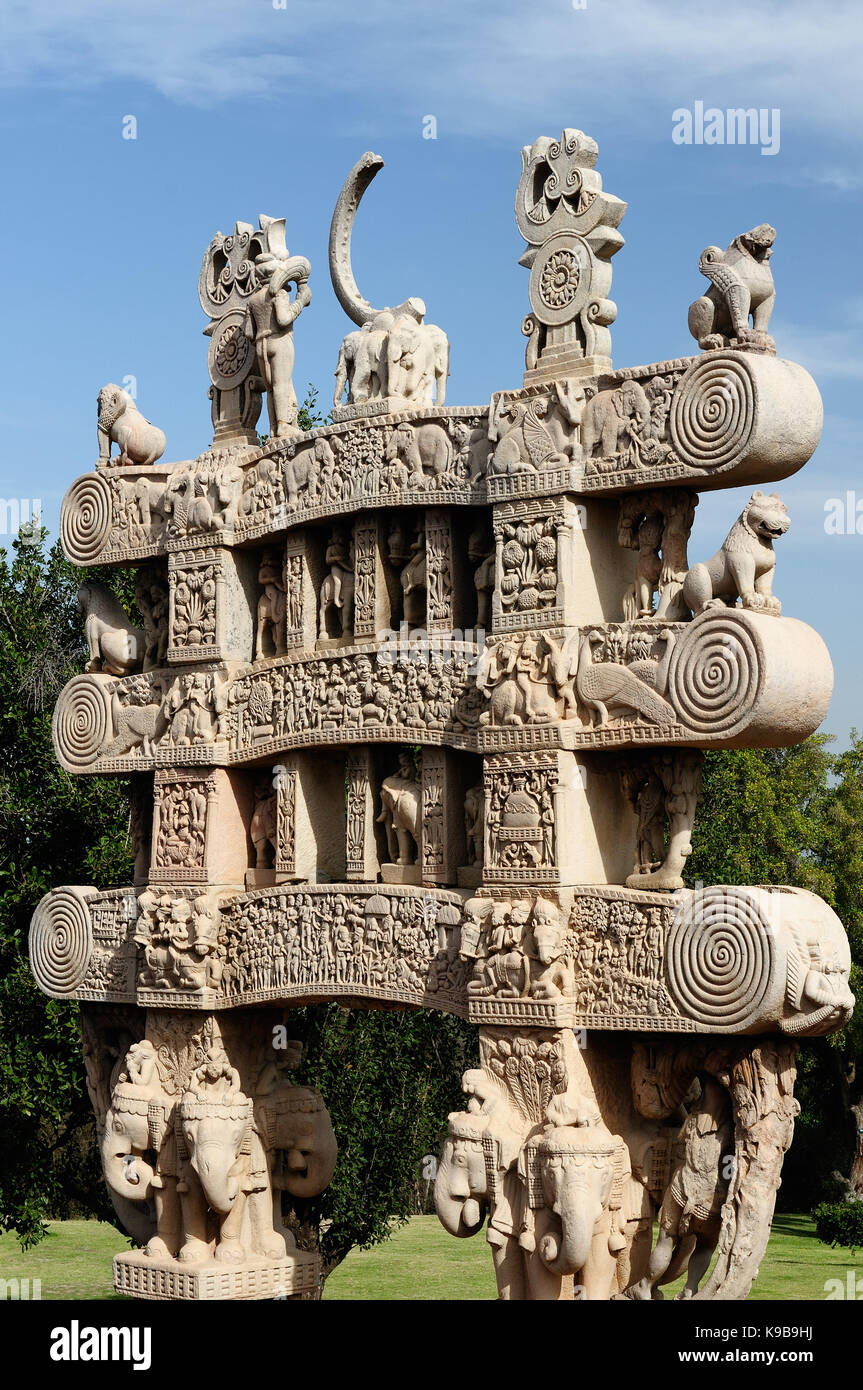 Sanchi gate hi-res stock photography and images - Alamy