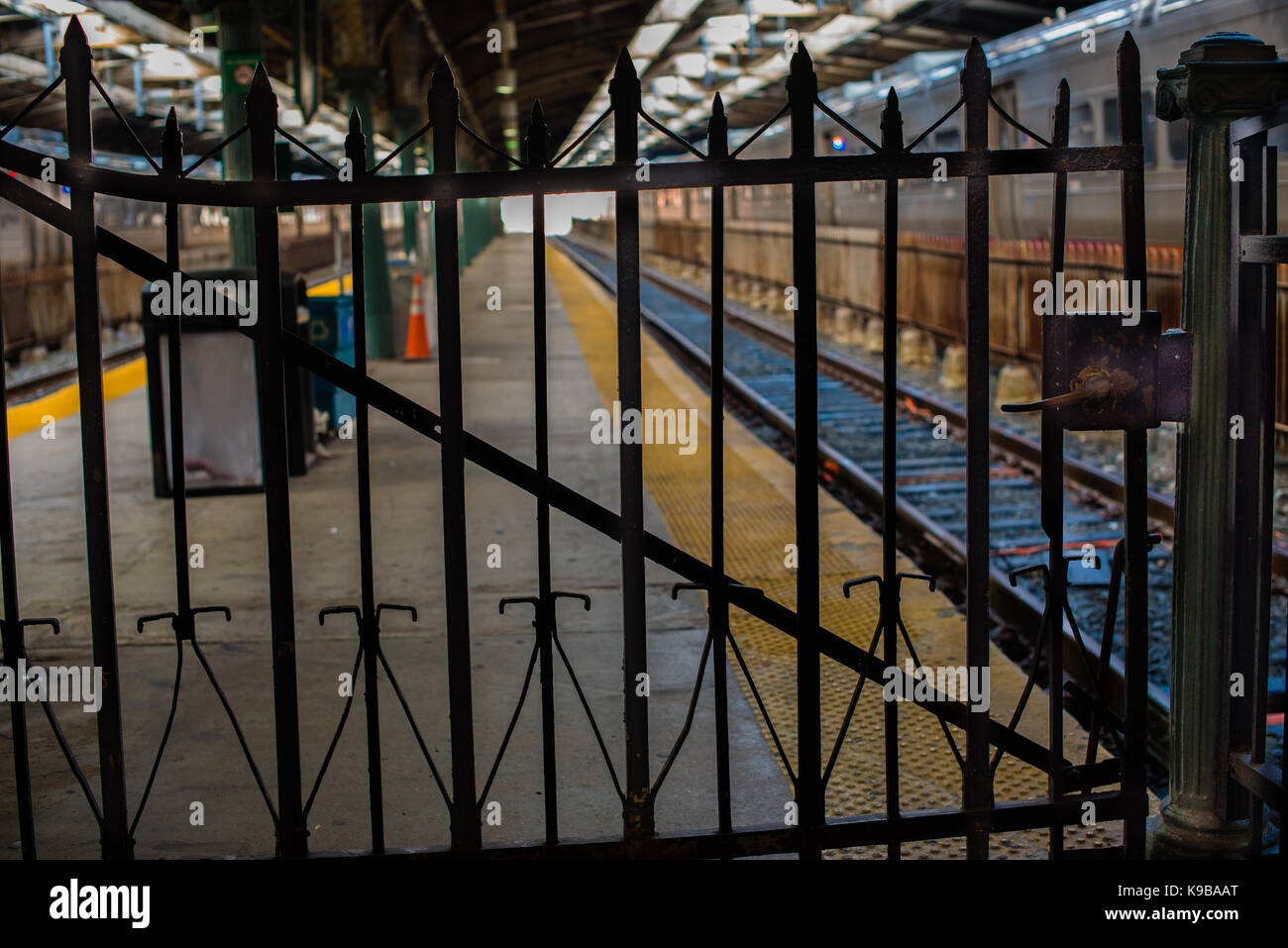 Closed railroad gate hi-res stock photography and images - Alamy