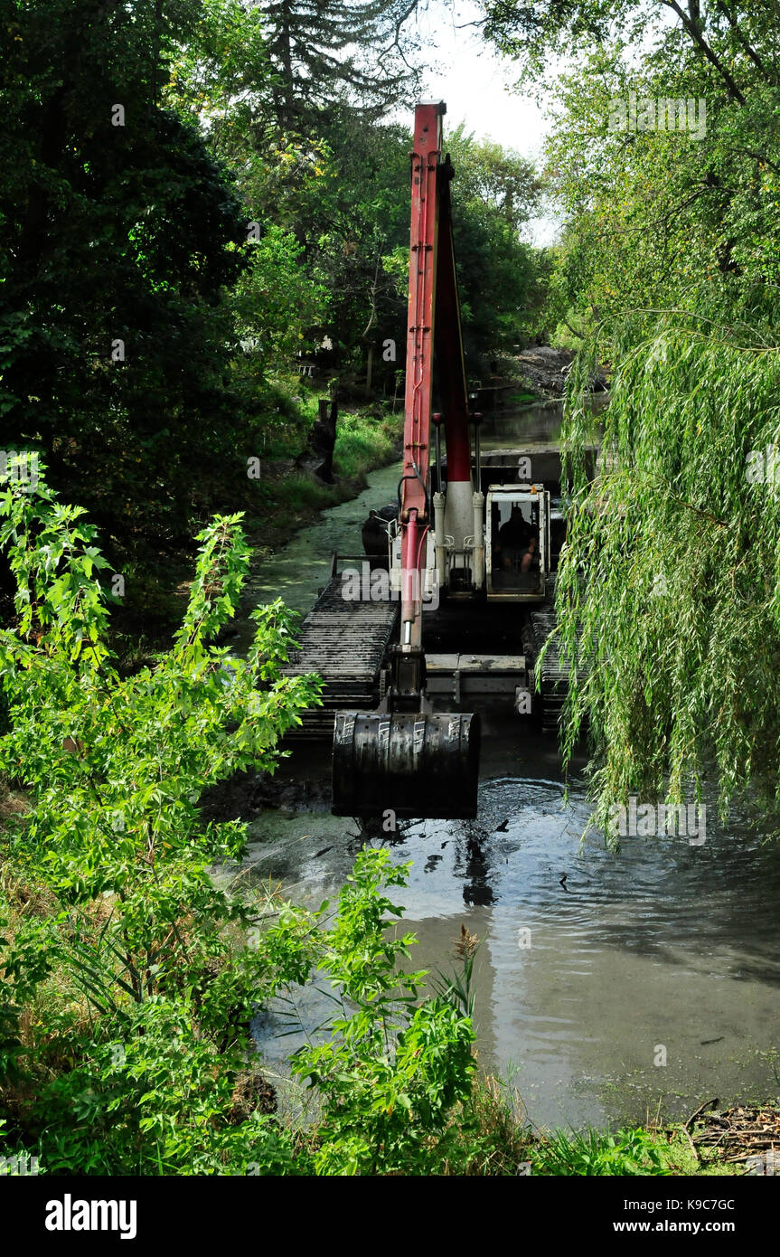 Dredging equipment hi-res stock photography and images - Alamy