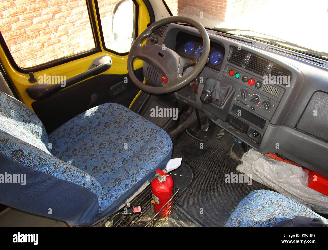 School bus driver hi-res stock photography and images - Alamy