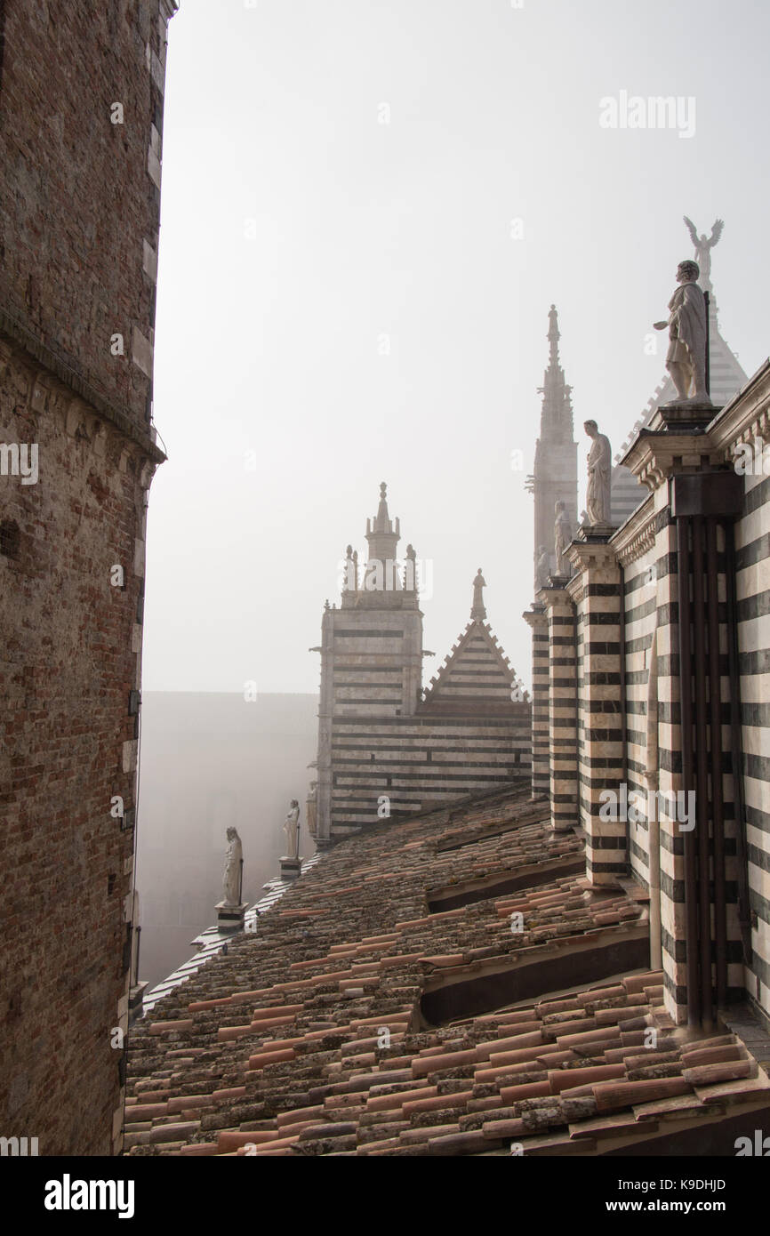 Arched window in attic hi-res stock photography and images - Alamy
