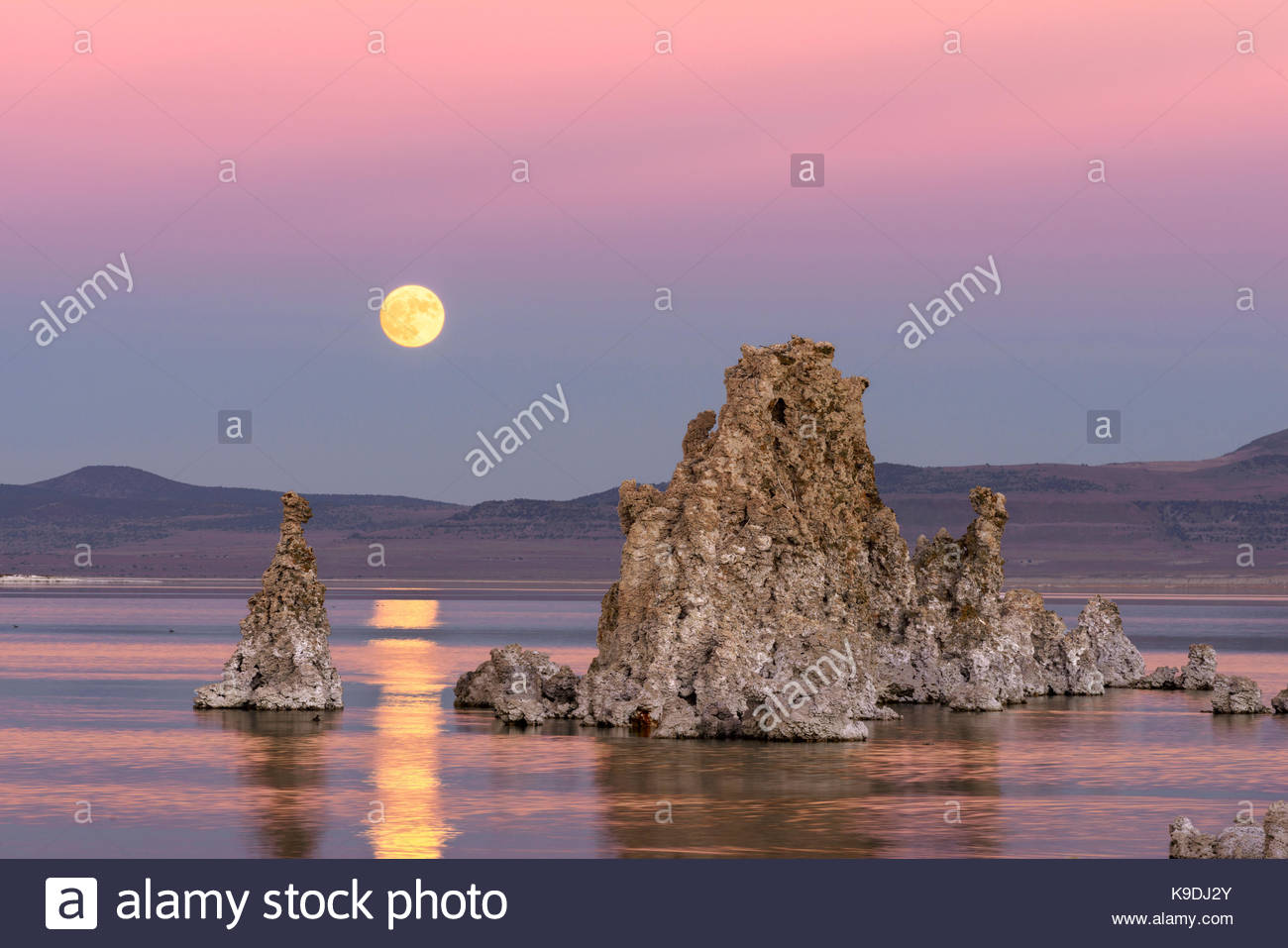 Full Moon Lake Stock Photos & Full Moon Lake Stock Images - Alamy