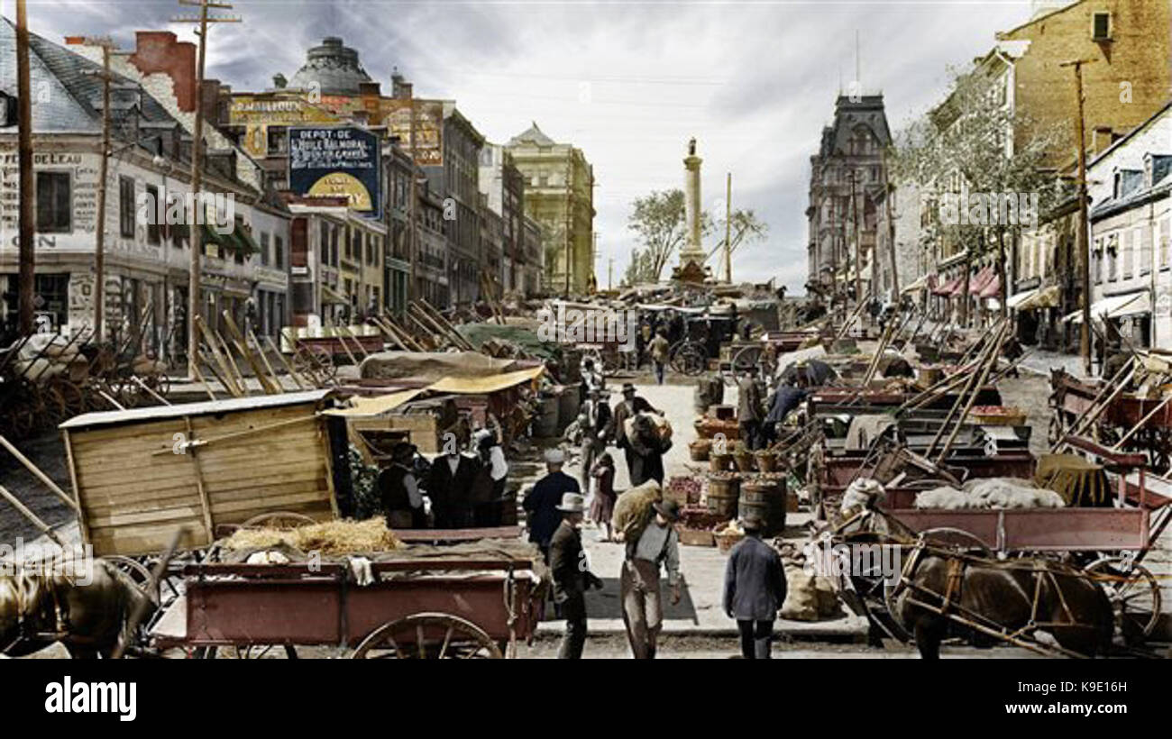 Marche place Jacques Cartier vers 1900 Stock Photo - Alamy