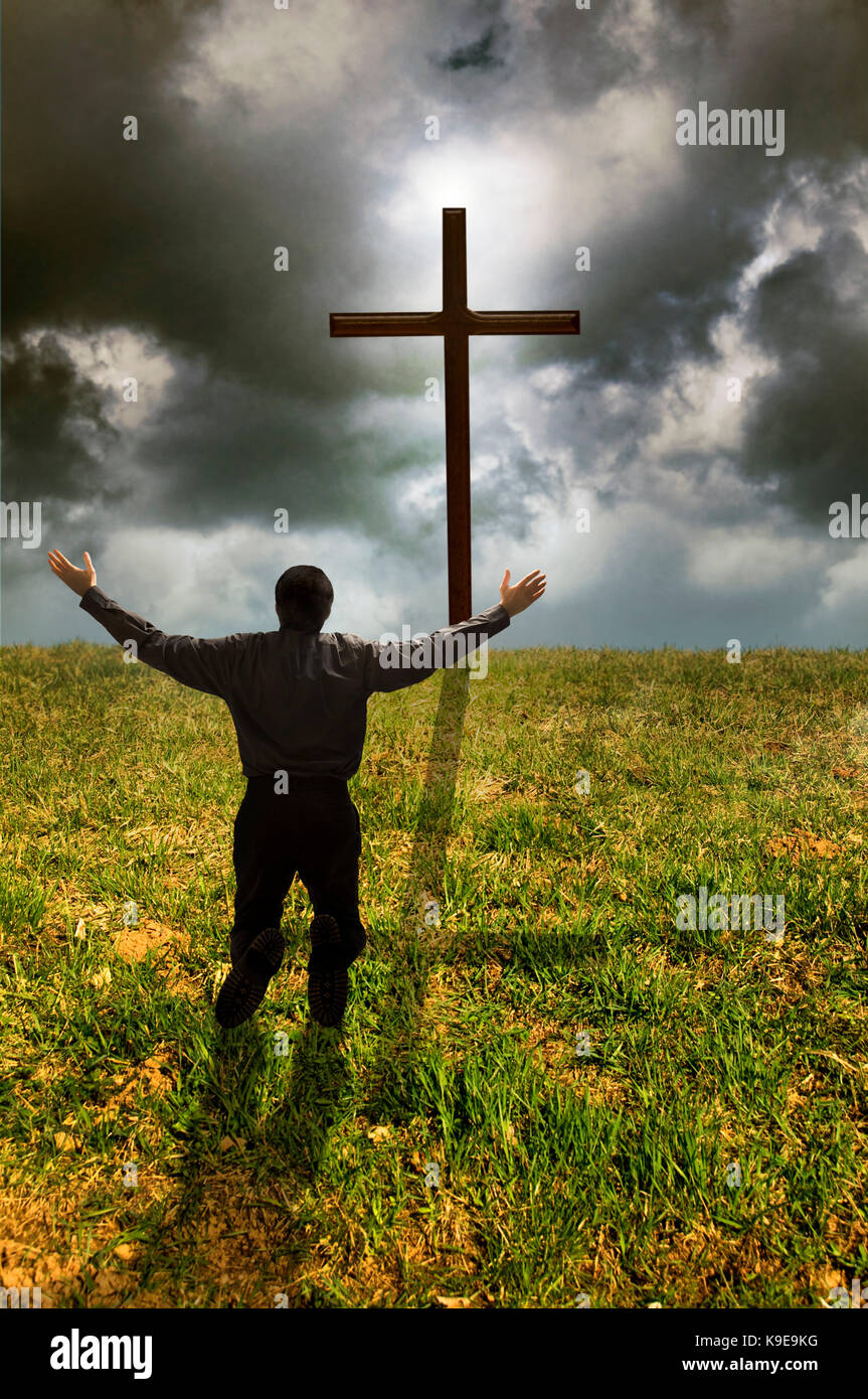 Man on knee praying hi-res stock photography and images - Alamy