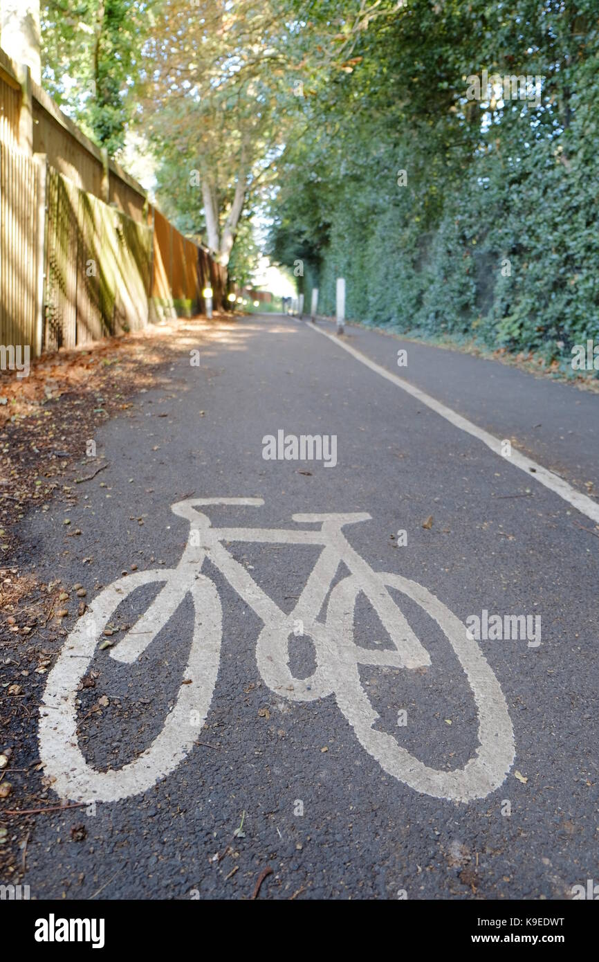 White painted path hi-res stock photography and images - Alamy