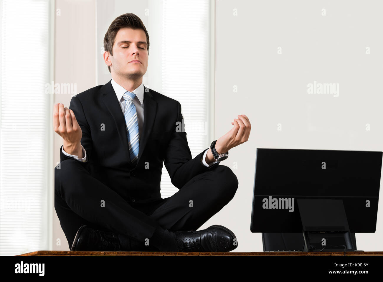 Computer sitting position hi-res stock photography and images - Alamy