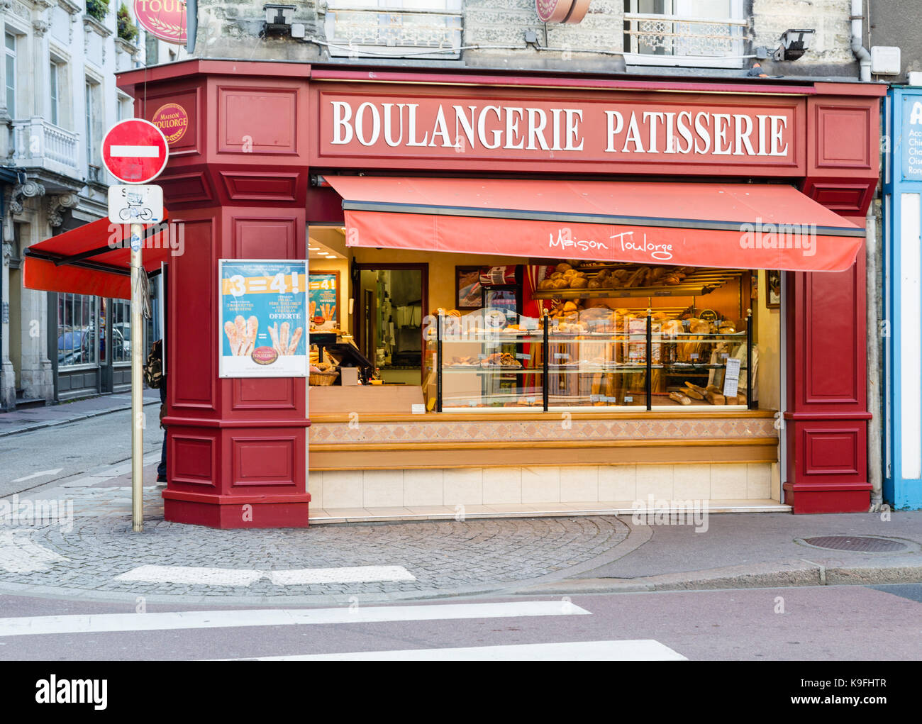 A typical French Patisserie in Cherbourg, France Stock Photo - Alamy