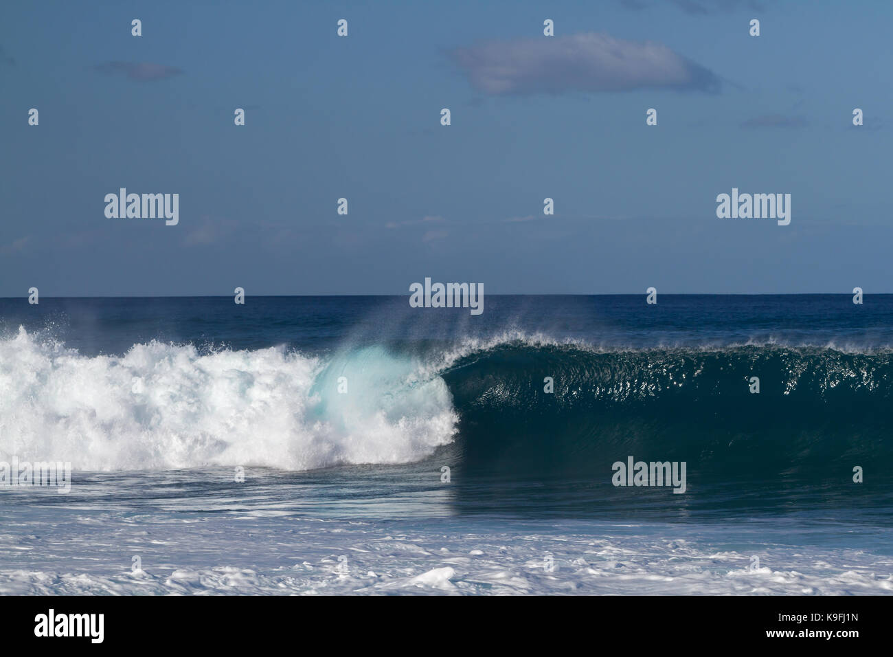 Breaking wave Seascape on the west side of Oahu Hawaii Stock Photo - Alamy