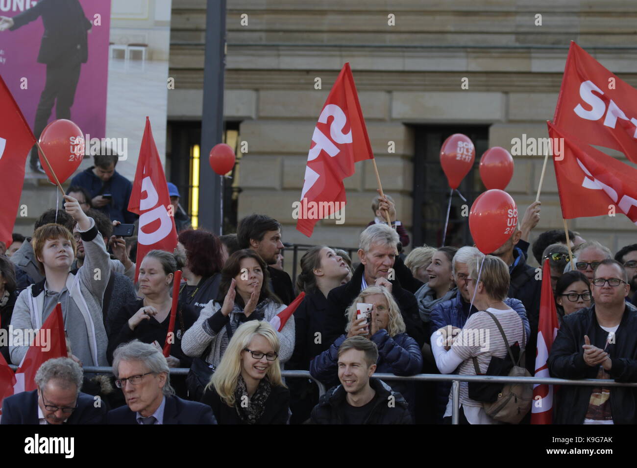 Spd party wave hi-res stock photography and images - Alamy