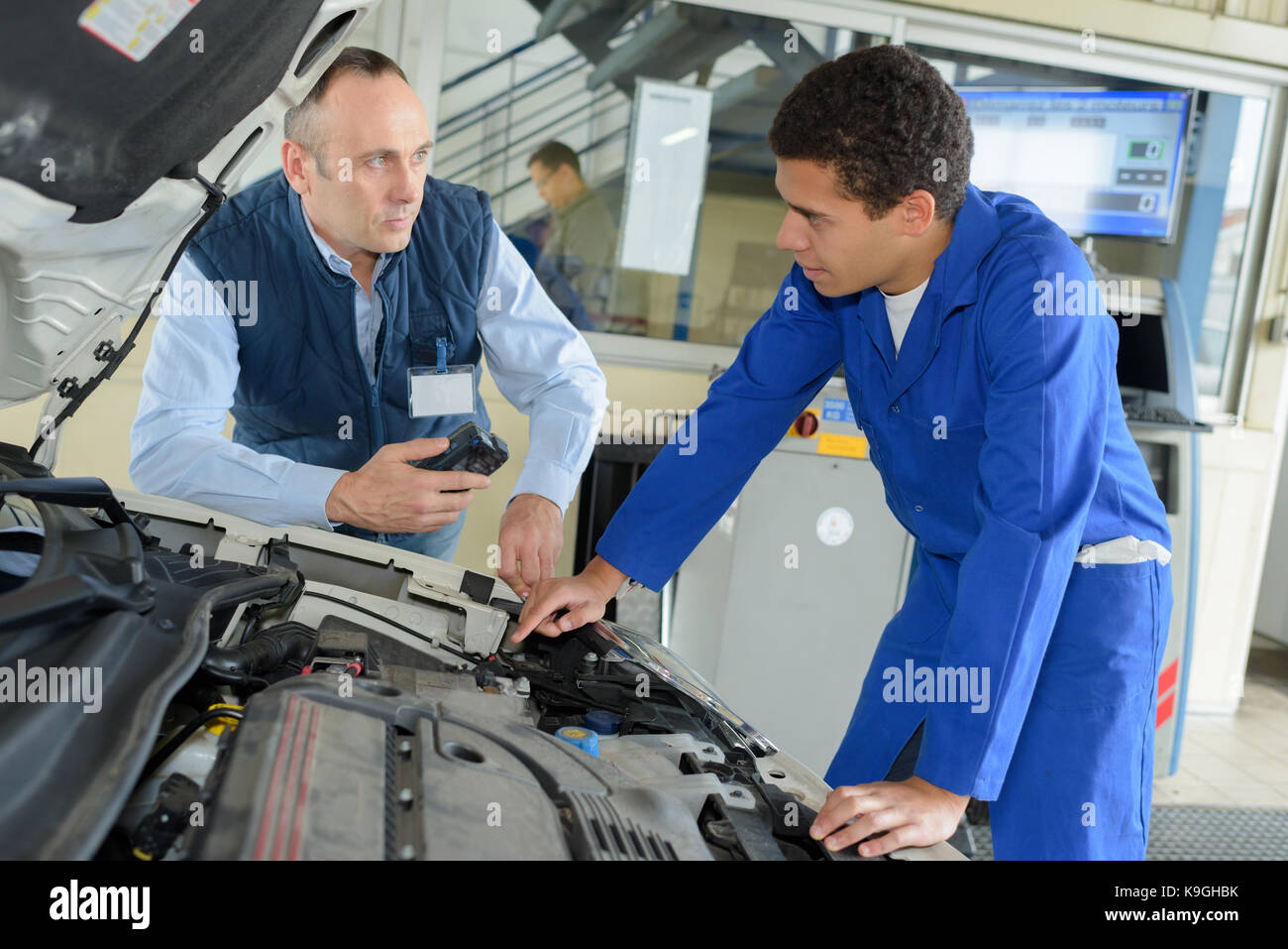 trainee mechanic at work Stock Photo - Alamy