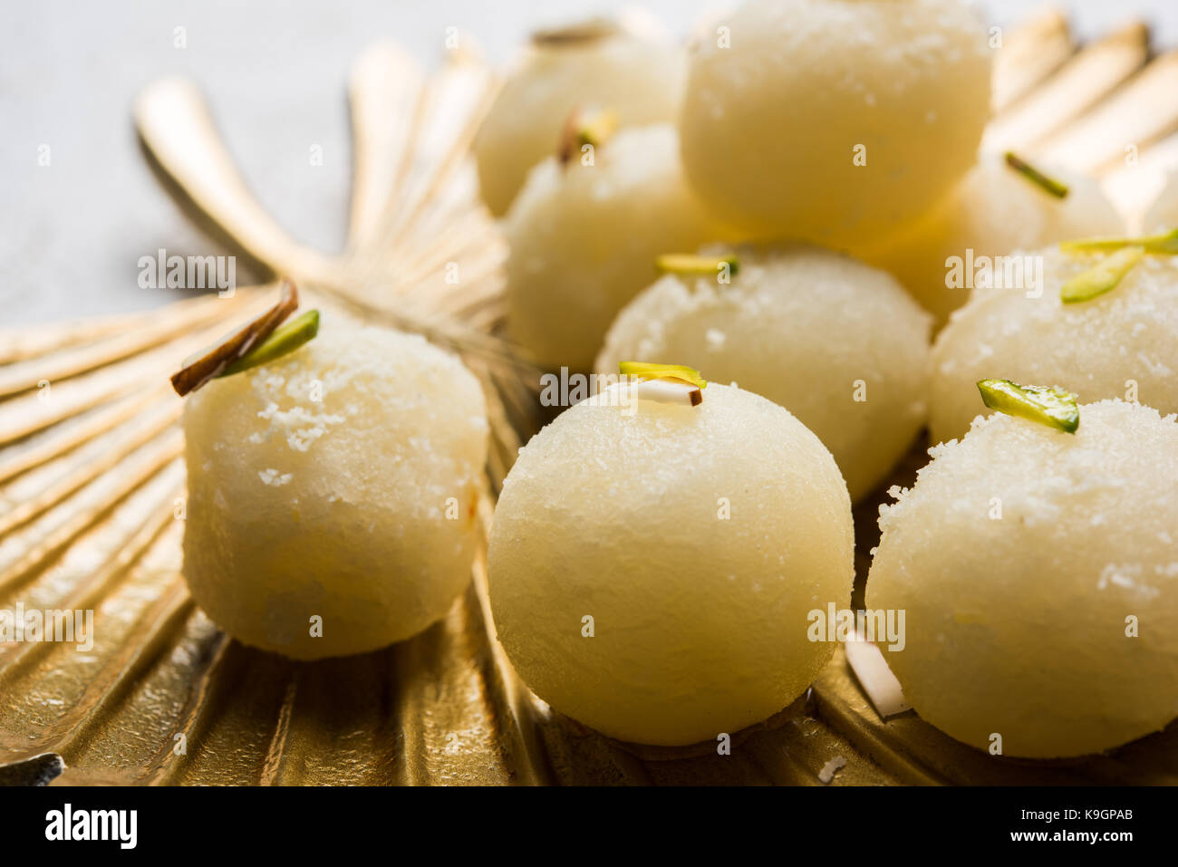 Angoori rasgulla hi-res stock photography and images - Alamy