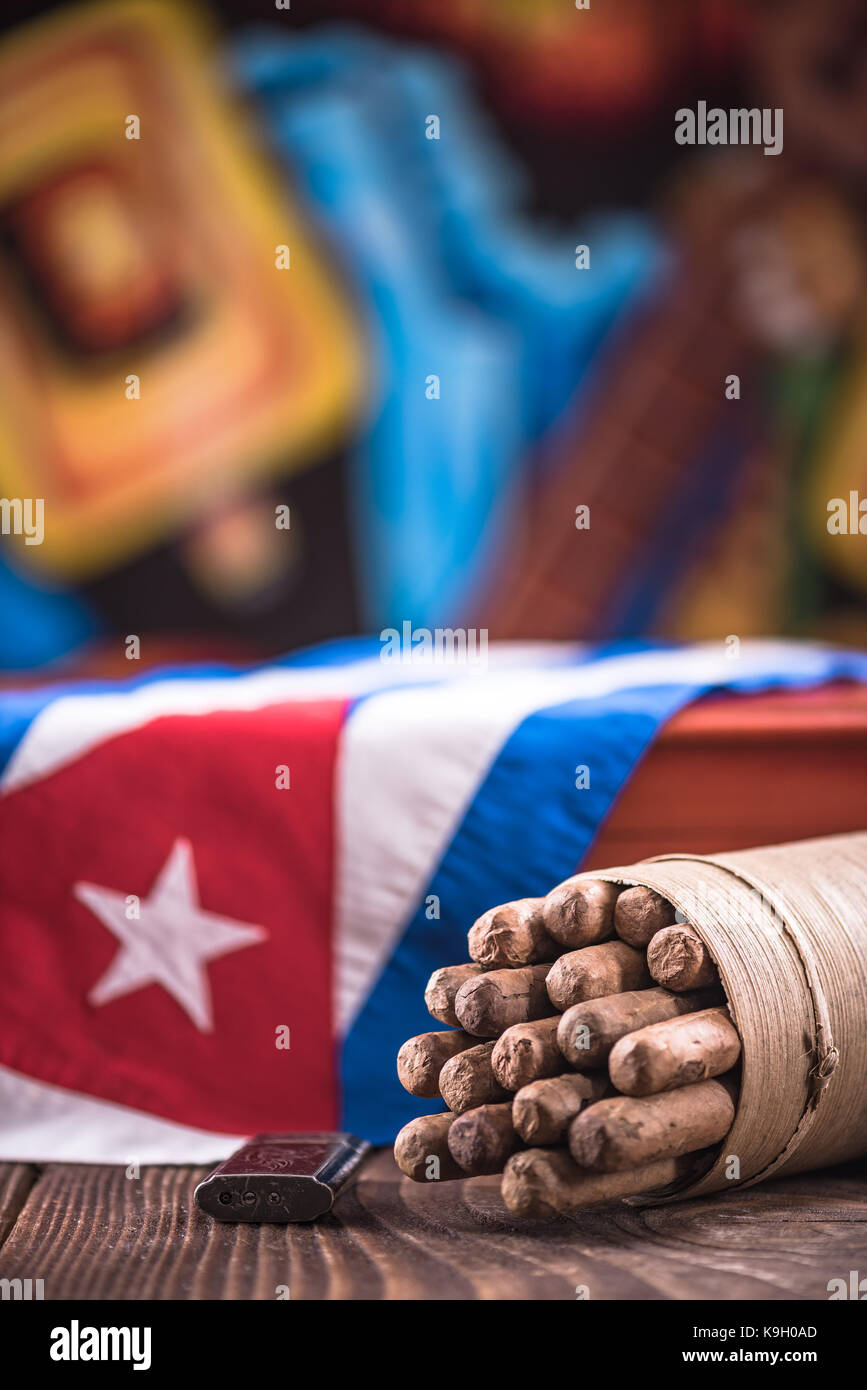 Bunch of handmade Cuban cigars Stock Photo - Alamy