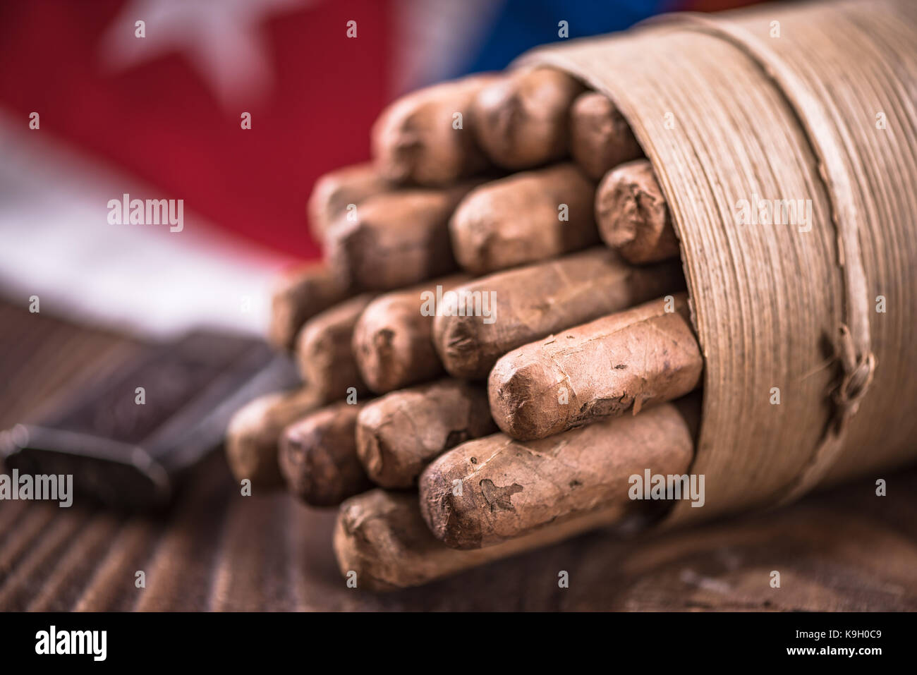 Cigar bunch hi-res stock photography and images - Alamy