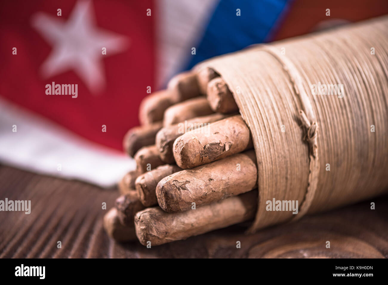 Cigar bunch hi-res stock photography and images - Alamy