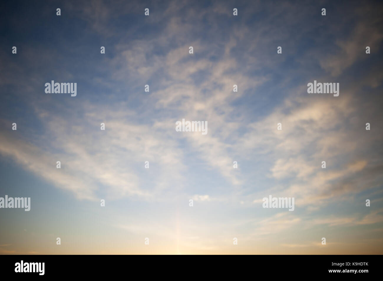 Setting sun blue sky hi-res stock photography and images - Alamy