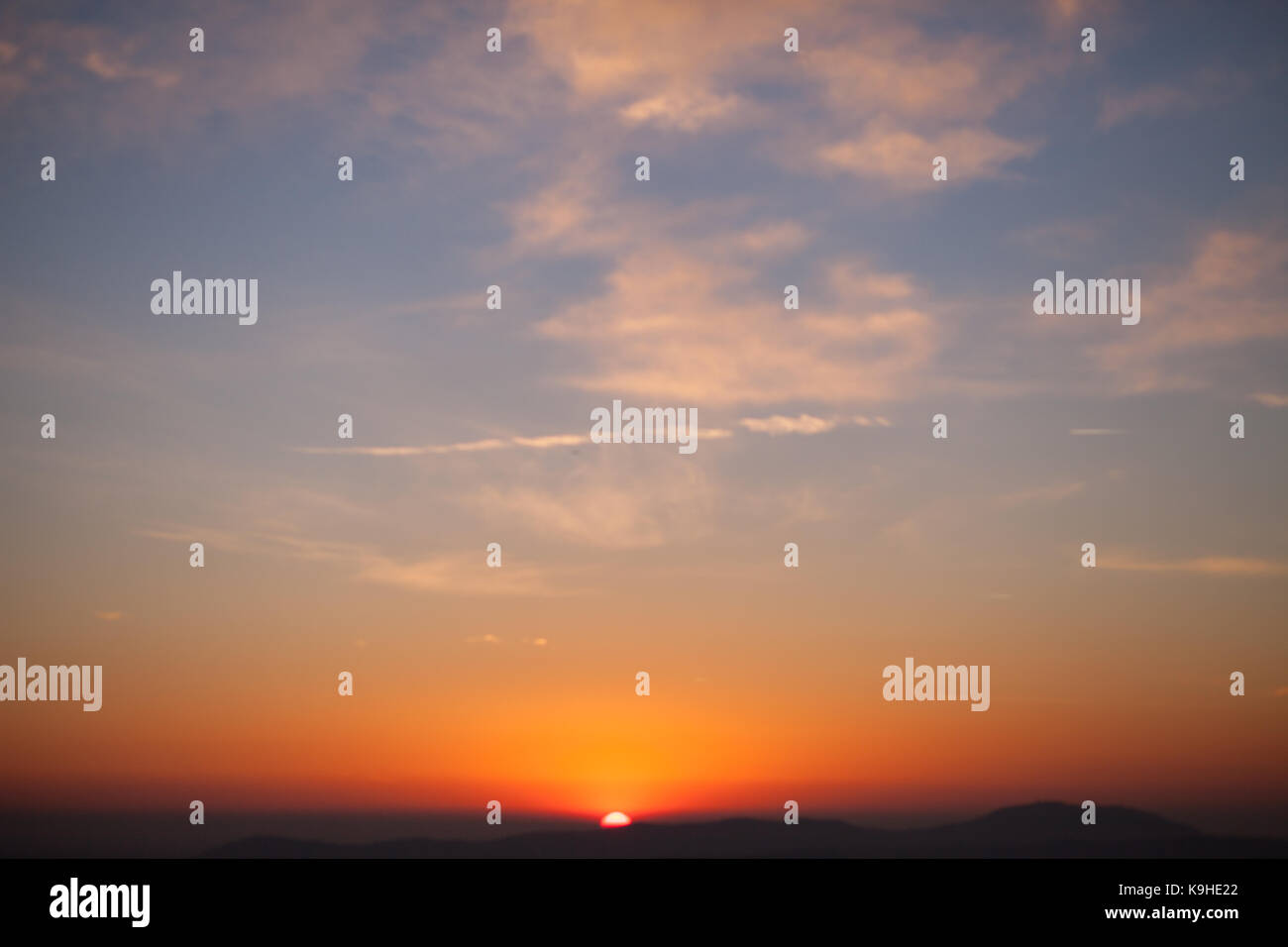 Setting sun blue sky hi-res stock photography and images - Alamy