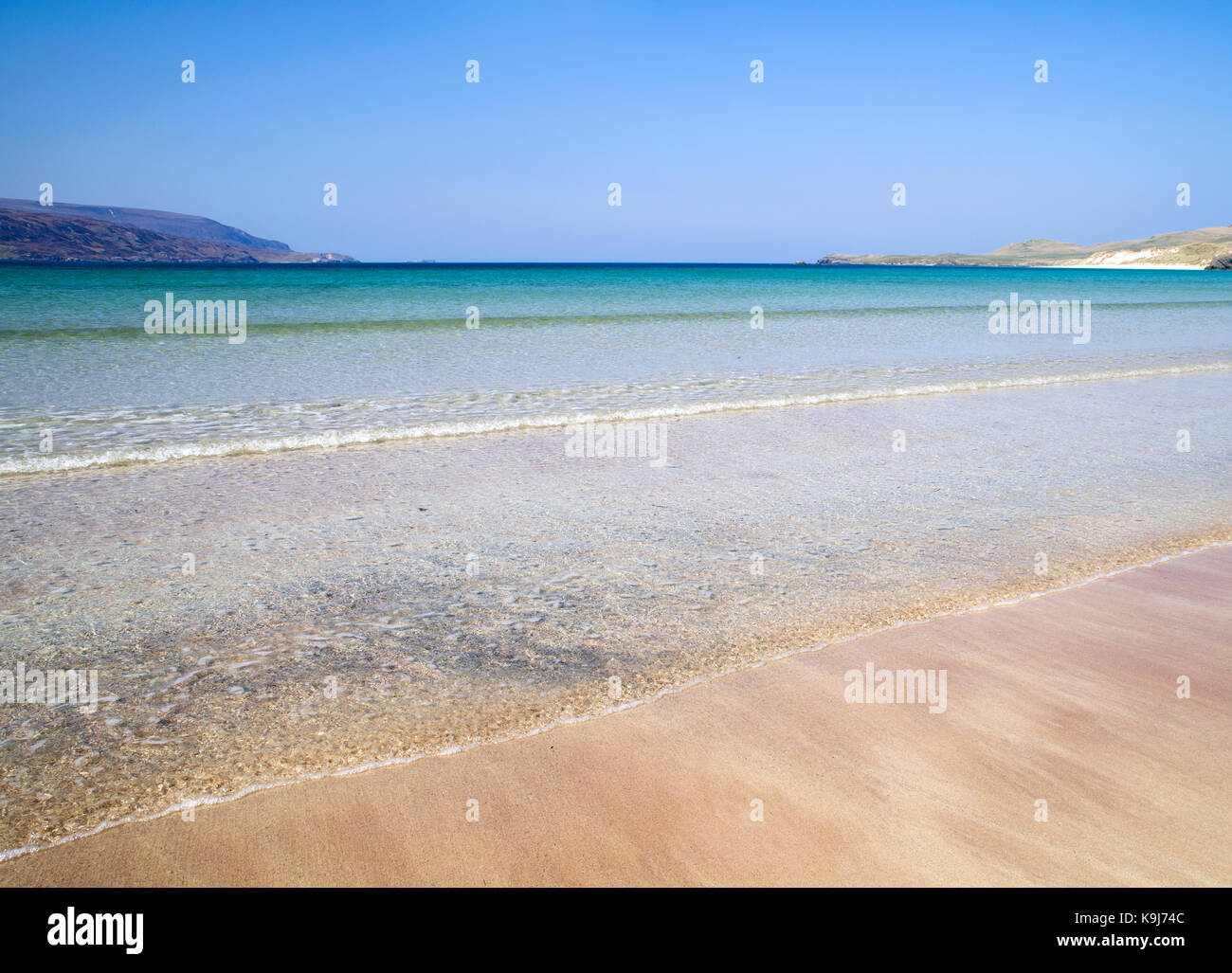 Beautiful white sand beach at Balnakeil Bay, Sutherland, sunny day with ...