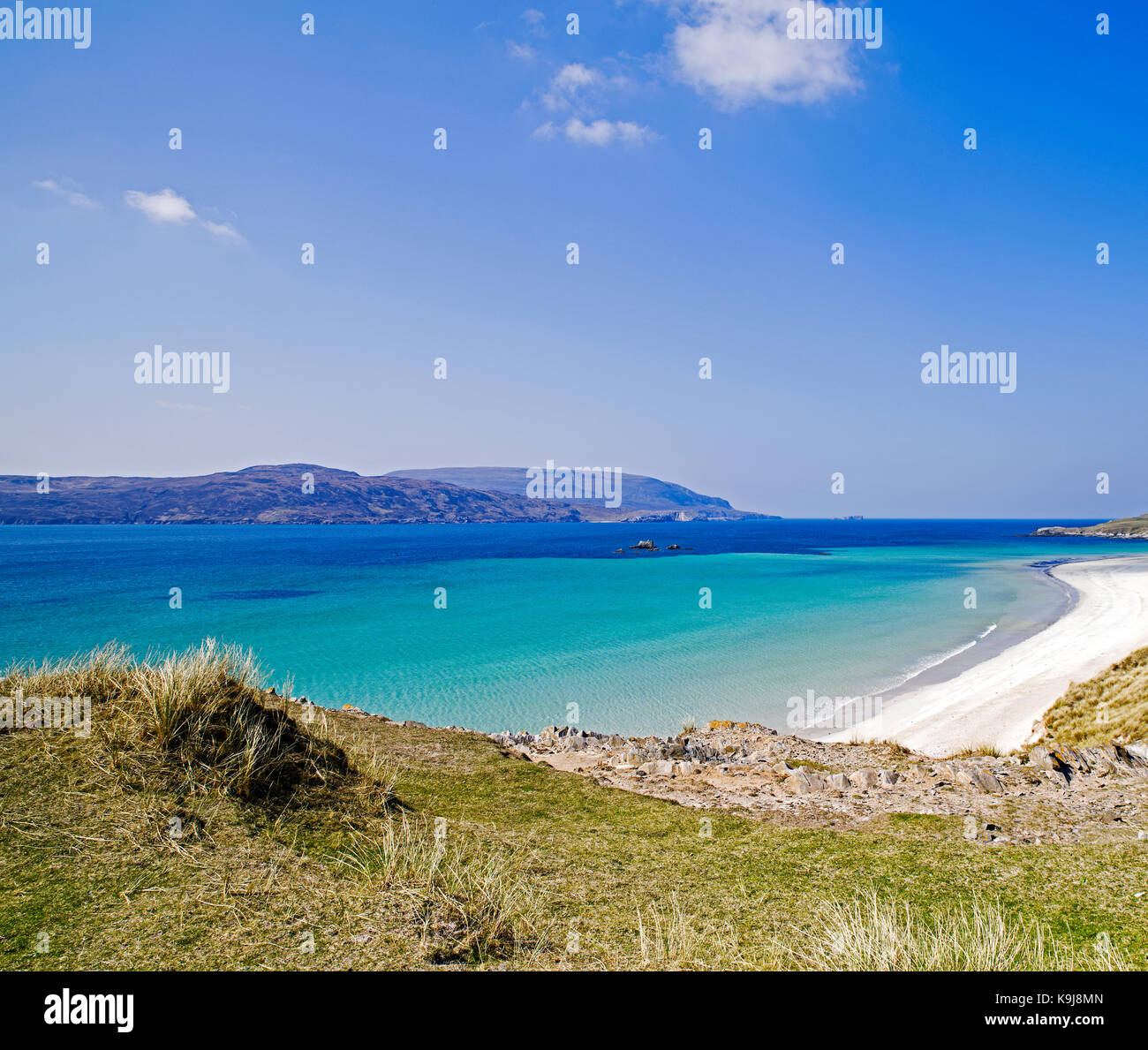 Beautiful remote bay at Balnakeil, Sutherland, with turquoise coloured ...