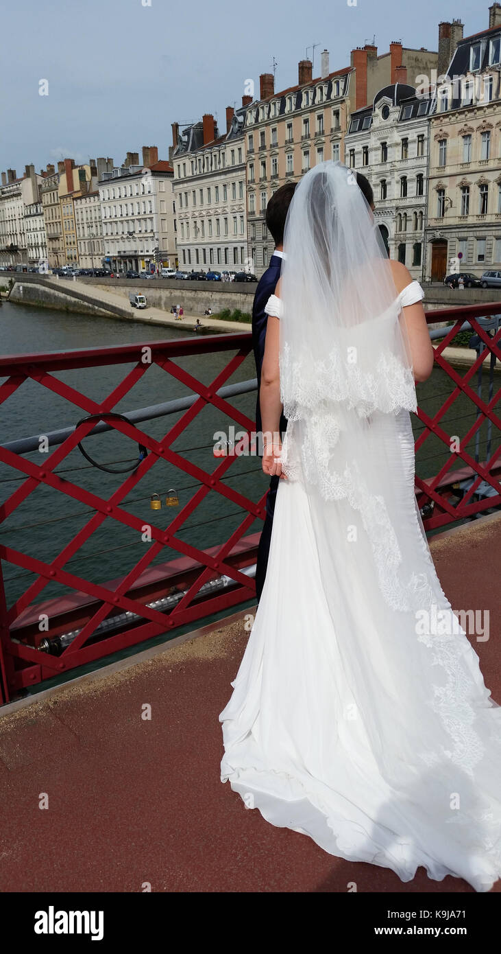 Just married couple on the small bridge. Lyon, France Stock Photo - Alamy