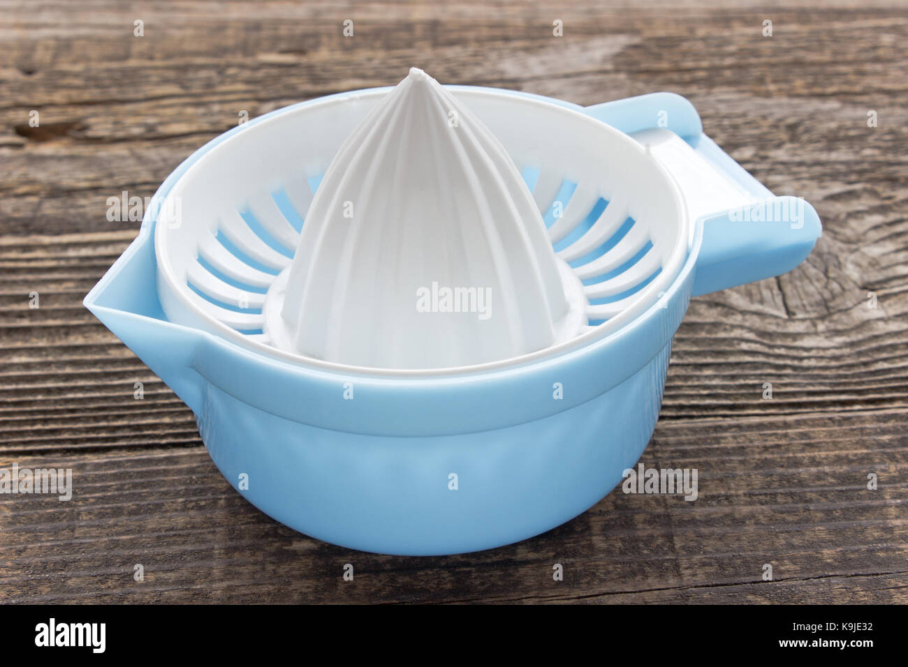 Plastic lemon squeezer on hi-res stock photography and images - Alamy