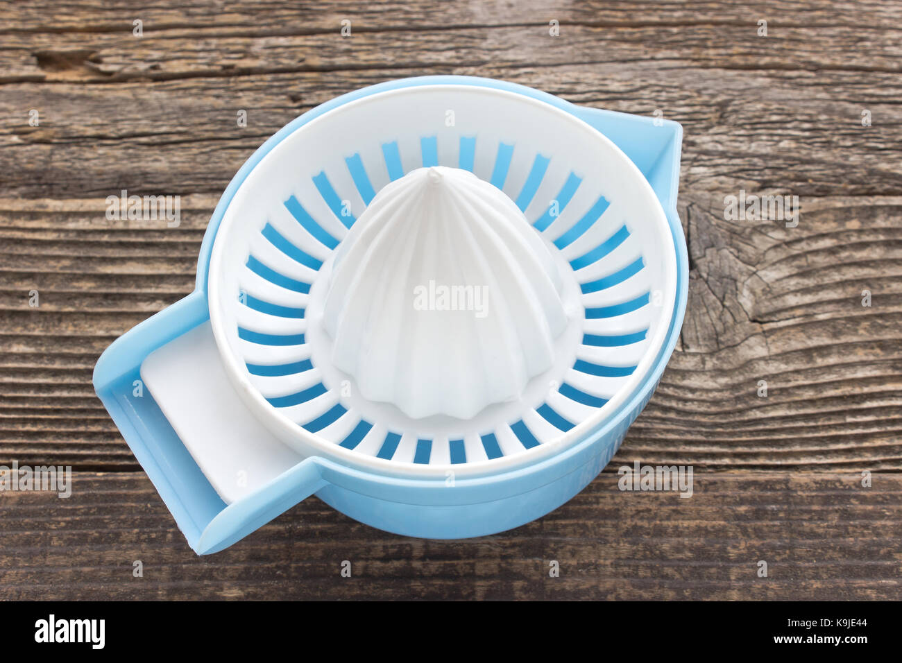 Plastic lemon squeezer on hi-res stock photography and images - Alamy