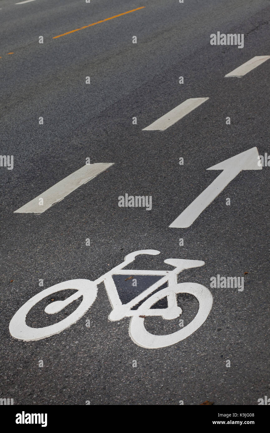 bike line - street sign Stock Photo - Alamy