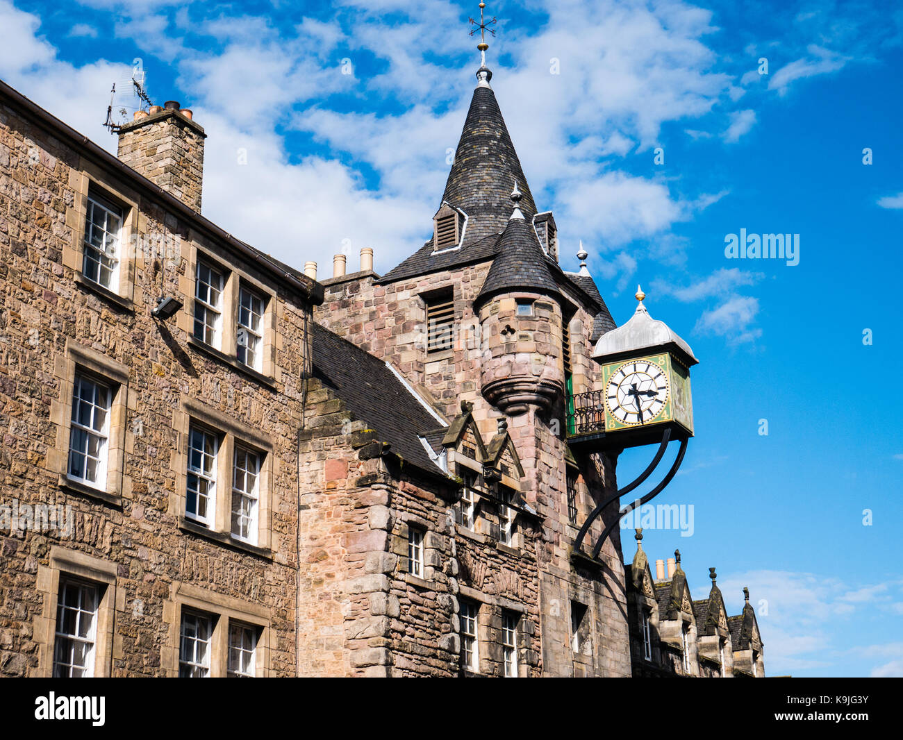 The royal mile edinburgh hi-res stock photography and images - Alamy