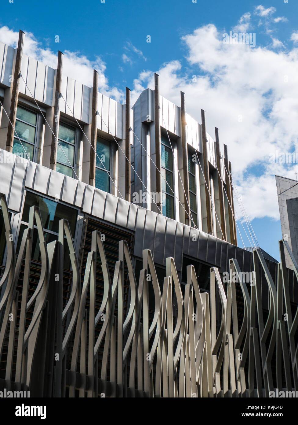 Edinburgh government building hi-res stock photography and images - Alamy