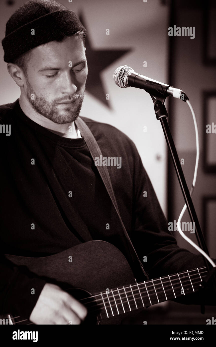 Matt Linnen The X Factor, Singer Songwriter, Performing Live © Clarissa ...