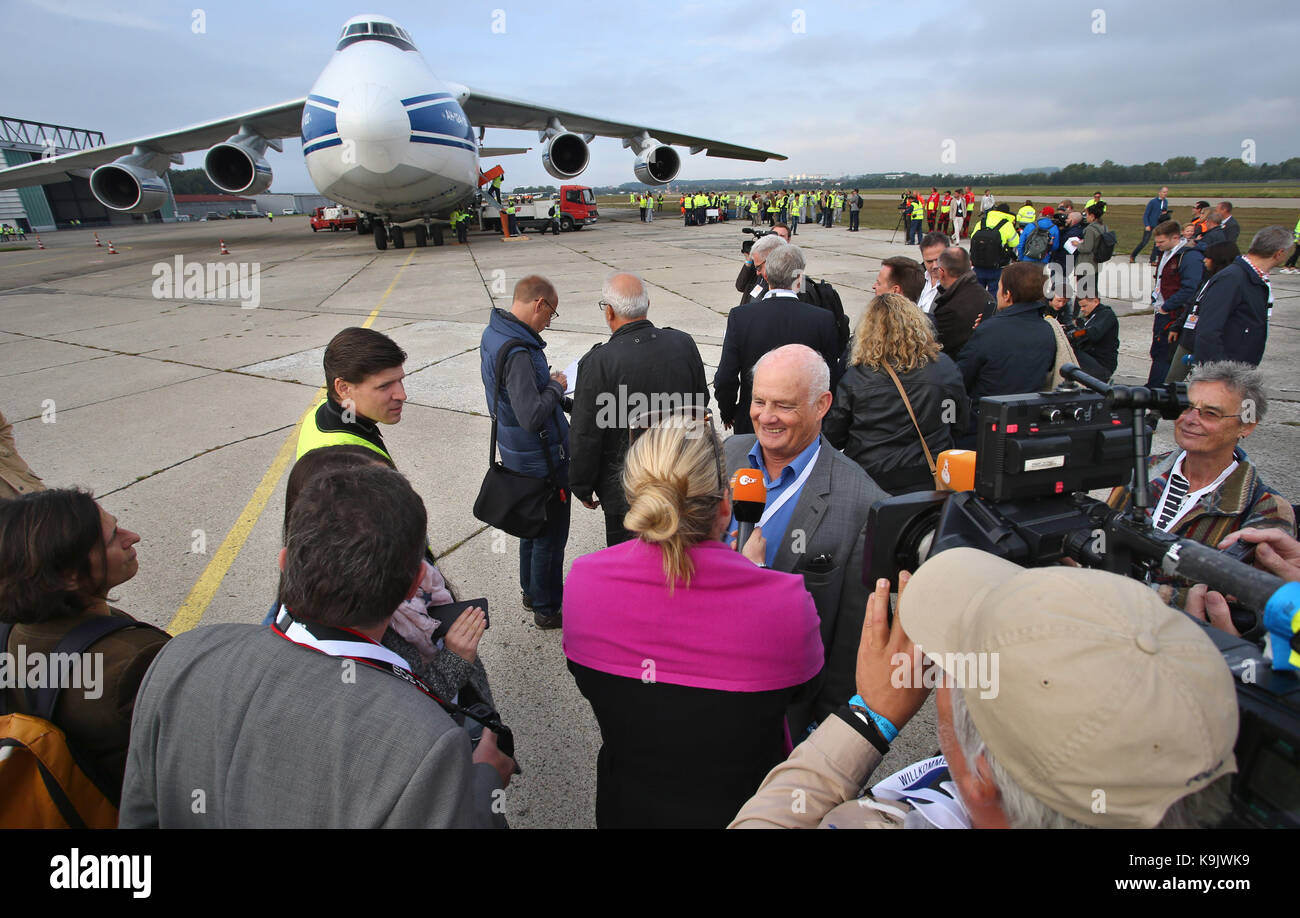 Friedrichshafen, Germany. 23rd Sep, 2017. The fromer co pilot of the ...